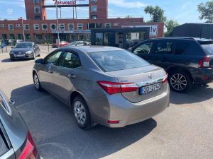 Grey Toyota Corolla 2016 in Vilnius, with an engine capacity of 1.60 L and mileage of 235 thousand km for 5700 €, photo 6 on AUTOMOTO.COM.LV