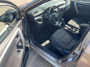 Grey Toyota Corolla 2016 in Vilnius, with an engine capacity of 1.60 L and mileage of 235 thousand km for 5700 €, photo 8 on AUTOMOTO.COM.LV