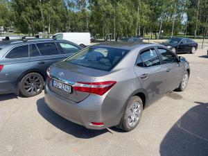 Grey Toyota Corolla 2016 in Vilnius, with an engine capacity of 1.60 L and mileage of 235 thousand km for 5700 €, photo 9 on AUTOMOTO.COM.LV