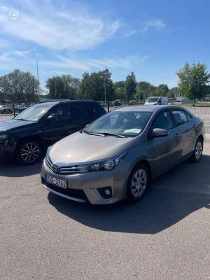 Grey Toyota Corolla 2016 in Vilnius, with an engine capacity of 1.60 L and mileage of 235 thousand km for 5700 €, photo 10 on AUTOMOTO.COM.LV
