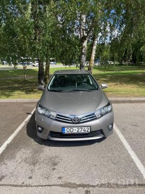 Pelēks Toyota Corolla 2016 Rīga, ar dzinēja tilpumu 1.60 L un nobraukumu 341 tūkst. km par 5390 €, foto 4 vietnē AUTOMOTO.COM.LV