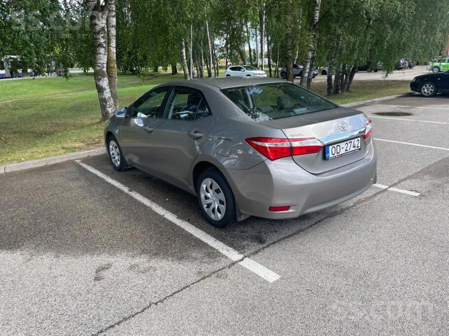 Pelēks Toyota Corolla 2016 Rīga, ar dzinēja tilpumu 1.60 L un nobraukumu 341 tūkst. km par 5390 €, foto 11 vietnē AUTOMOTO.COM.LV