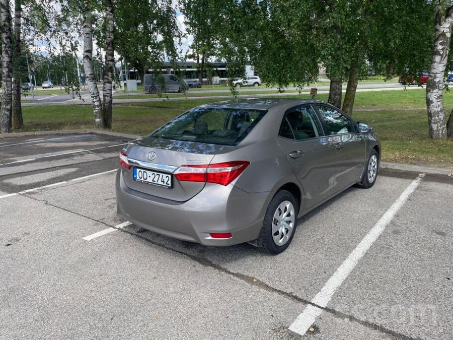 Pelēks Toyota Corolla 2016 Rīga, ar dzinēja tilpumu 1.60 L un nobraukumu 341 tūkst. km par 5390 €, foto 12 vietnē AUTOMOTO.COM.LV