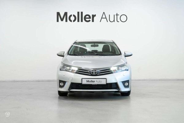Pelēks Toyota Corolla 2016 Viļņa, ar dzinēja tilpumu 1.60 L un nobraukumu 143 tūkst. km par 10500 €, foto 5 vietnē AUTOMOTO.COM.LV