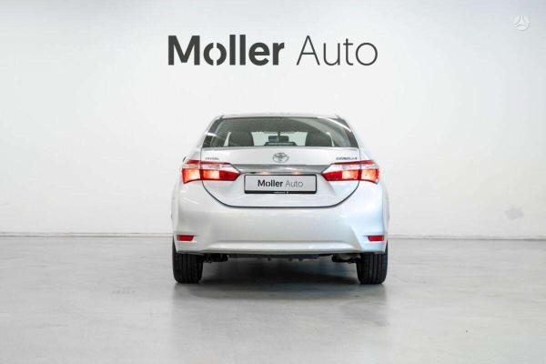 Pelēks Toyota Corolla 2016 Viļņa, ar dzinēja tilpumu 1.60 L un nobraukumu 143 tūkst. km par 10500 €, foto 6 vietnē AUTOMOTO.COM.LV