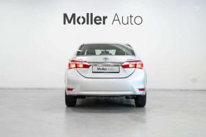 Pelēks Toyota Corolla 2016 Viļņa, ar dzinēja tilpumu 1.60 L un nobraukumu 143 tūkst. km par 10500 €, foto 7 vietnē AUTOMOTO.COM.LV