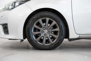 Pelēks Toyota Corolla 2016 Viļņa, ar dzinēja tilpumu 1.60 L un nobraukumu 143 tūkst. km par 10500 €, foto 19 vietnē AUTOMOTO.COM.LV