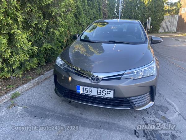 Pelēks Toyota Corolla 2016 Tallina, ar dzinēja tilpumu 1.30 L un nobraukumu 85 tūkst. km par 10900 €, foto 2 vietnē AUTOMOTO.COM.LV