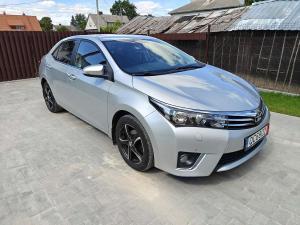 Grey Toyota Corolla 2016 in Siauliai, with an engine capacity of 1.60 L and mileage of 115 thousand km for 9900 €, photo 3 on AUTOMOTO.COM.LV
