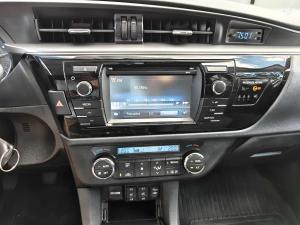 Grey Toyota Corolla 2016 in Siauliai, with an engine capacity of 1.60 L and mileage of 115 thousand km for 9900 €, photo 10 on AUTOMOTO.COM.LV