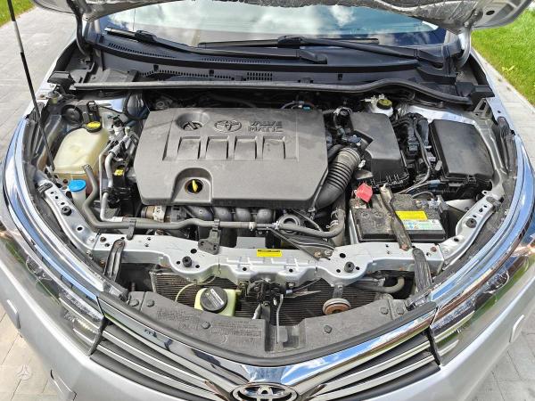 Grey Toyota Corolla 2016 in Siauliai, with an engine capacity of 1.60 L and mileage of 115 thousand km for 9900 €, photo 10 on AUTOMOTO.COM.LV
