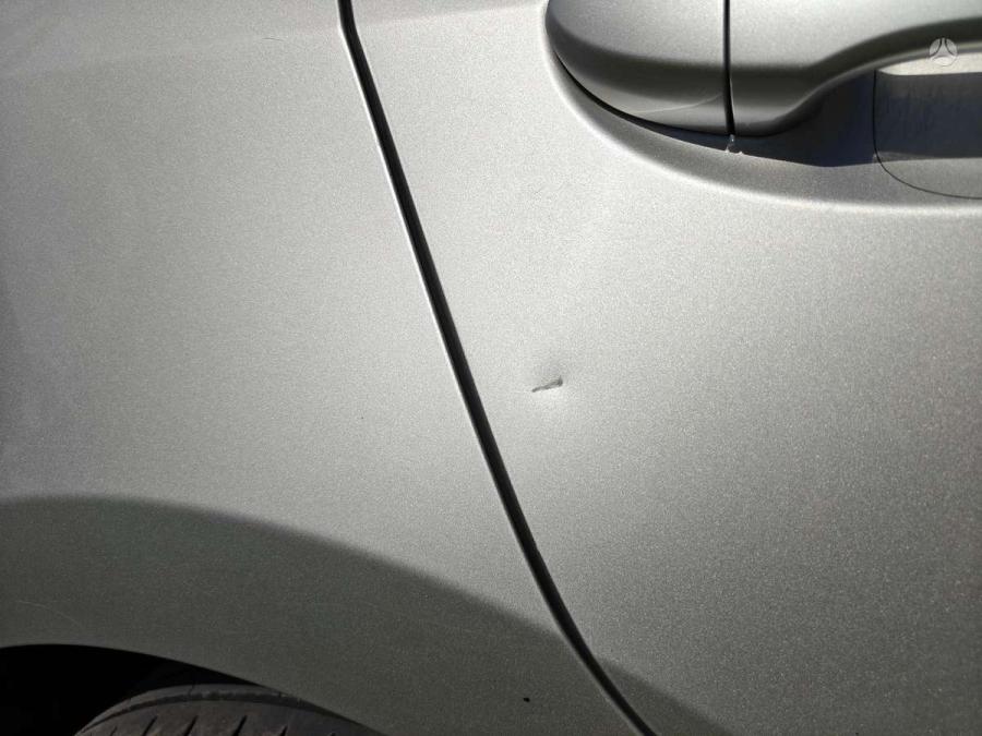Grey Toyota Corolla 2016 in Siauliai, with an engine capacity of 1.60 L and mileage of 115 thousand km for 9900 €, photo 13 on AUTOMOTO.COM.LV