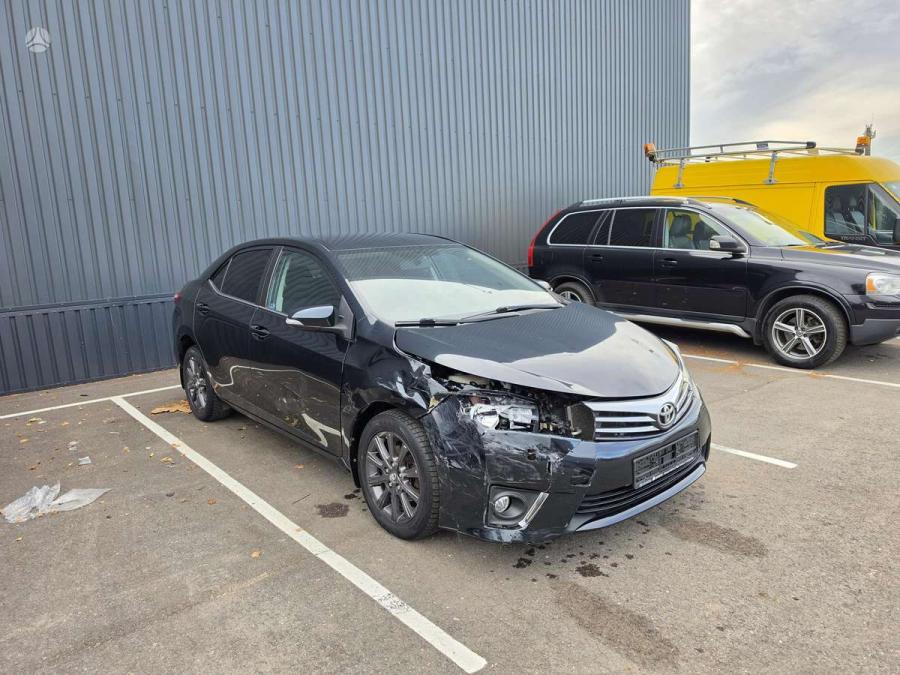 Pelēks Toyota Corolla 2016 Kauņa, ar dzinēja tilpumu 1.60 L un nobraukumu 183 tūkst. km par 4700 €, foto 4 vietnē AUTOMOTO.COM.LV