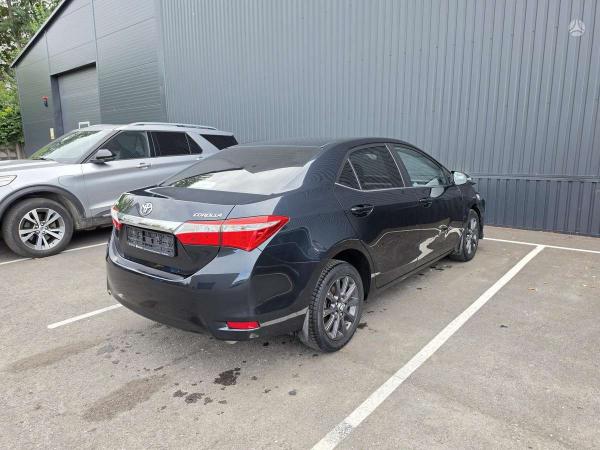 Pelēks Toyota Corolla 2016 Kauņa, ar dzinēja tilpumu 1.60 L un nobraukumu 183 tūkst. km par 4700 €, foto 4 vietnē AUTOMOTO.COM.LV