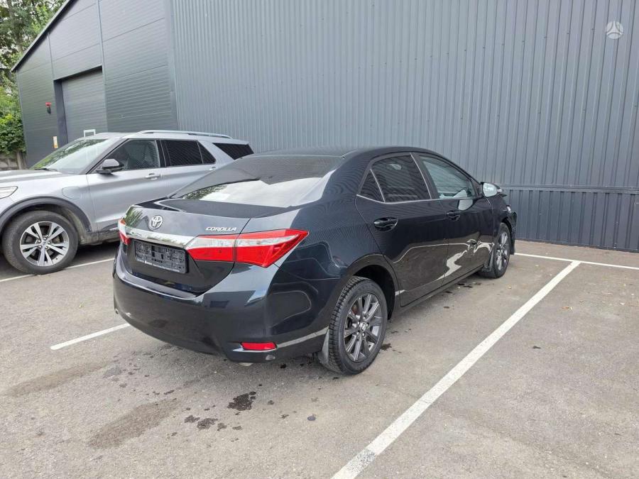 Pelēks Toyota Corolla 2016 Kauņa, ar dzinēja tilpumu 1.60 L un nobraukumu 183 tūkst. km par 4700 €, foto 5 vietnē AUTOMOTO.COM.LV