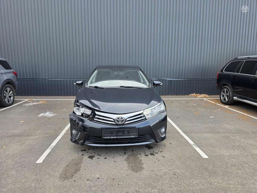 Pelēks Toyota Corolla 2016 Kauņa, ar dzinēja tilpumu 1.60 L un nobraukumu 183 tūkst. km par 4700 €, foto 8 vietnē AUTOMOTO.COM.LV