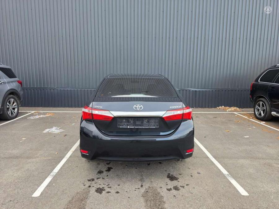 Pelēks Toyota Corolla 2016 Kauņa, ar dzinēja tilpumu 1.60 L un nobraukumu 183 tūkst. km par 4700 €, foto 9 vietnē AUTOMOTO.COM.LV