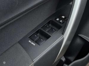 Pelēks Toyota Corolla 2016 Kauņa, ar dzinēja tilpumu 1.60 L un nobraukumu 183 tūkst. km par 4700 €, foto 21 vietnē AUTOMOTO.COM.LV