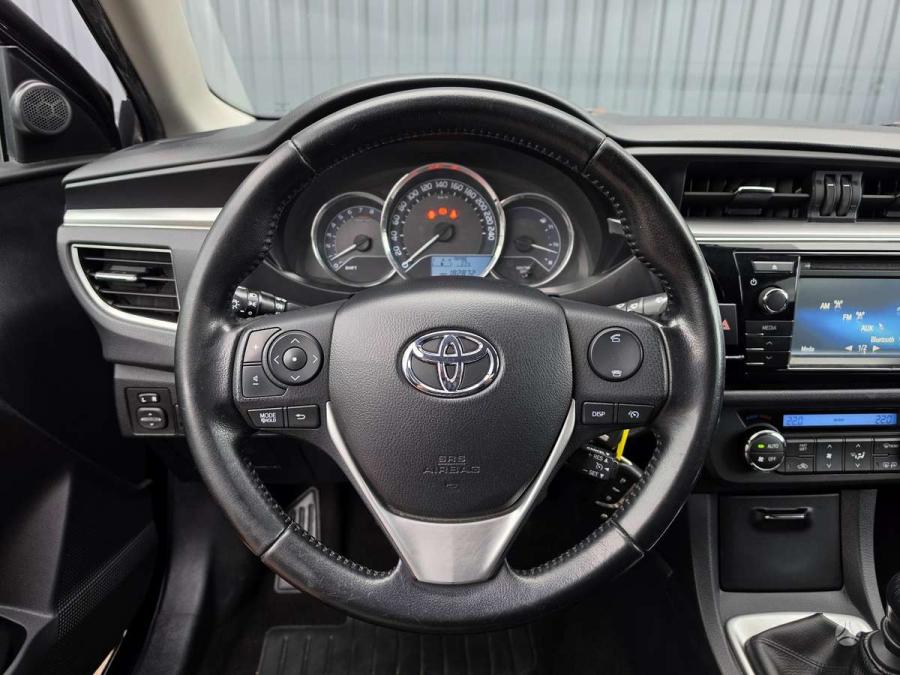 Pelēks Toyota Corolla 2016 Kauņa, ar dzinēja tilpumu 1.60 L un nobraukumu 183 tūkst. km par 4700 €, foto 29 vietnē AUTOMOTO.COM.LV