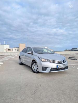 Grey Toyota Corolla 2016 in Vilnius, with an engine capacity of 1.36 L and mileage of 188 thousand km for 7500 €, photo  on AUTOMOTO.COM.LV