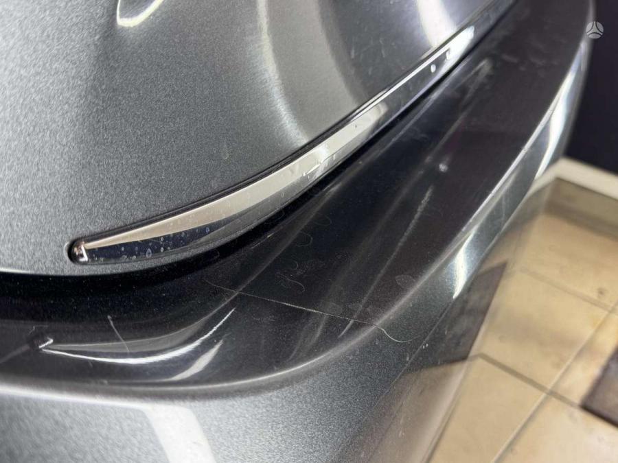 Grey Toyota Corolla 2016 in Vilnius, with an engine capacity of 1.60 L and mileage of 92 thousand km for 10450 €, photo 8 on AUTOMOTO.COM.LV