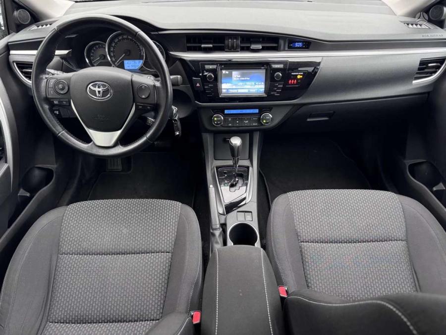 Grey Toyota Corolla 2016 in Vilnius, with an engine capacity of 1.60 L and mileage of 92 thousand km for 10450 €, photo 9 on AUTOMOTO.COM.LV