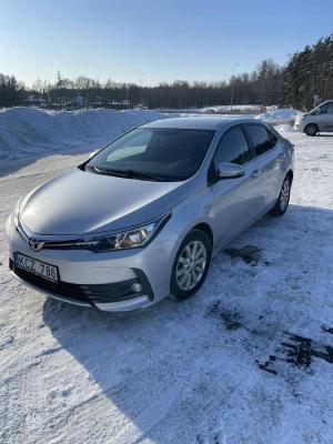 Grey Toyota Corolla 2017 in Vilnius, with an engine capacity of 1.60 L and mileage of 220 thousand km for 8000 €, photo  on AUTOMOTO.COM.LV