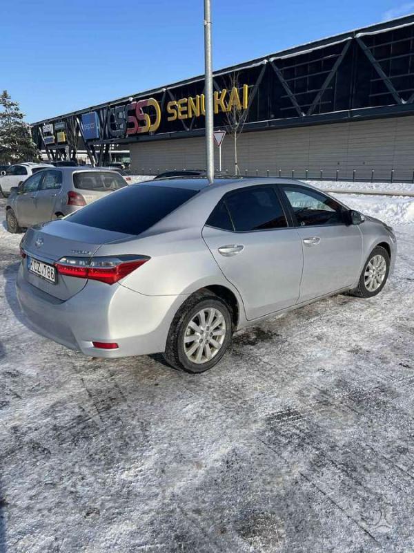 Pelēks Toyota Corolla 2017 Viļņa, ar dzinēja tilpumu 1.60 L un nobraukumu 220 tūkst. km par 8000 €, foto 6 vietnē AUTOMOTO.COM.LV