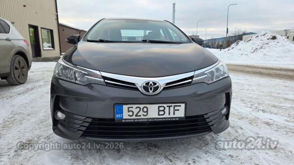 Pelēks Toyota Corolla 2017 Tallina, ar dzinēja tilpumu 1.60 L un nobraukumu 279 tūkst. km par 7500 €, foto 2 vietnē AUTOMOTO.COM.LV