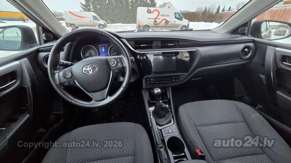 Pelēks Toyota Corolla 2017 Tallina, ar dzinēja tilpumu 1.60 L un nobraukumu 279 tūkst. km par 7500 €, foto 6 vietnē AUTOMOTO.COM.LV