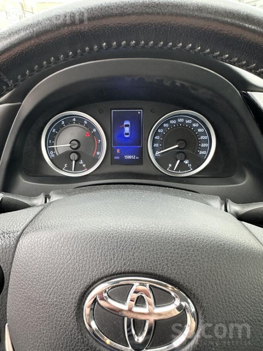 Pelēks Toyota Corolla 2017 Rīga, ar dzinēja tilpumu 1.60 L un nobraukumu 160 tūkst. km par 10550 €, foto 5 vietnē AUTOMOTO.COM.LV