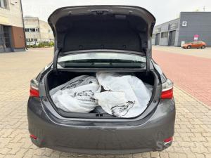 Pelēks Toyota Corolla 2017 Rīga, ar dzinēja tilpumu 1.60 L un nobraukumu 160 tūkst. km par 10550 €, foto 7 vietnē AUTOMOTO.COM.LV