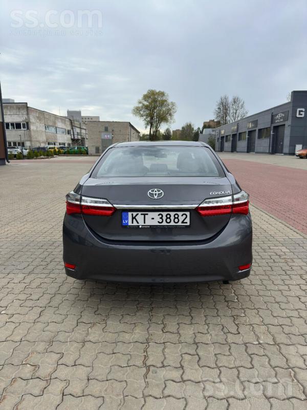 Pelēks Toyota Corolla 2017 Rīga, ar dzinēja tilpumu 1.60 L un nobraukumu 160 tūkst. km par 10550 €, foto 8 vietnē AUTOMOTO.COM.LV
