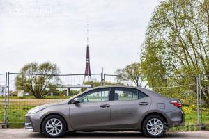 Pelēks Toyota Corolla 2017 Rīga, ar dzinēja tilpumu 1.40 L un nobraukumu 248 tūkst. km par 8990 €, foto 5 vietnē AUTOMOTO.COM.LV