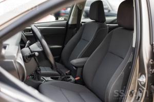 Pelēks Toyota Corolla 2017 Rīga, ar dzinēja tilpumu 1.40 L un nobraukumu 248 tūkst. km par 8990 €, foto 12 vietnē AUTOMOTO.COM.LV