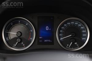 Pelēks Toyota Corolla 2017 Rīga, ar dzinēja tilpumu 1.40 L un nobraukumu 248 tūkst. km par 8990 €, foto 17 vietnē AUTOMOTO.COM.LV