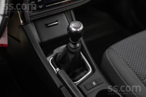 Pelēks Toyota Corolla 2017 Rīga, ar dzinēja tilpumu 1.40 L un nobraukumu 248 tūkst. km par 8990 €, foto 22 vietnē AUTOMOTO.COM.LV