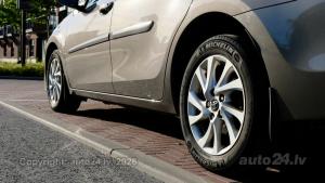 Pelēks Toyota Corolla 2017 Tallina, ar dzinēja tilpumu 1.60 L un nobraukumu 83 tūkst. km par 13399 €, foto 8 vietnē AUTOMOTO.COM.LV
