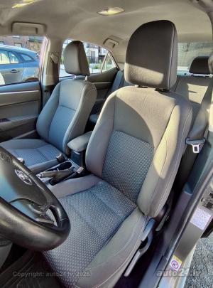 Pelēks Toyota Corolla 2017 Tallina, ar dzinēja tilpumu 1.60 L un nobraukumu 83 tūkst. km par 13399 €, foto 14 vietnē AUTOMOTO.COM.LV