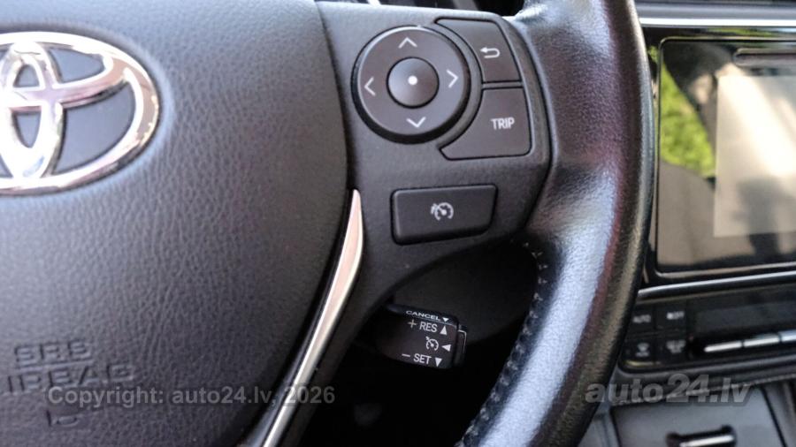 Pelēks Toyota Corolla 2017 Tallina, ar dzinēja tilpumu 1.60 L un nobraukumu 83 tūkst. km par 13399 €, foto 19 vietnē AUTOMOTO.COM.LV