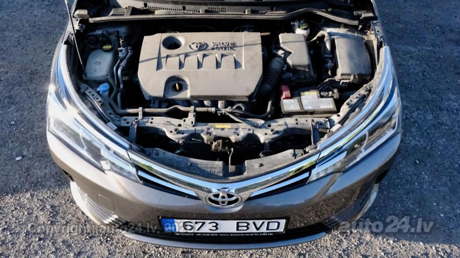 Pelēks Toyota Corolla 2017 Tallina, ar dzinēja tilpumu 1.60 L un nobraukumu 83 tūkst. km par 13399 €, foto 28 vietnē AUTOMOTO.COM.LV