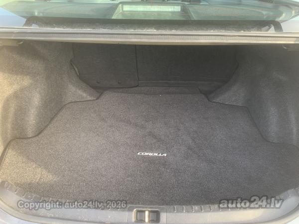 Grey Toyota Corolla 2017 in Tallinn, with an engine capacity of 1.80 L and mileage of 0 thousand km for 8990 €, photo 9 on AUTOMOTO.COM.LV