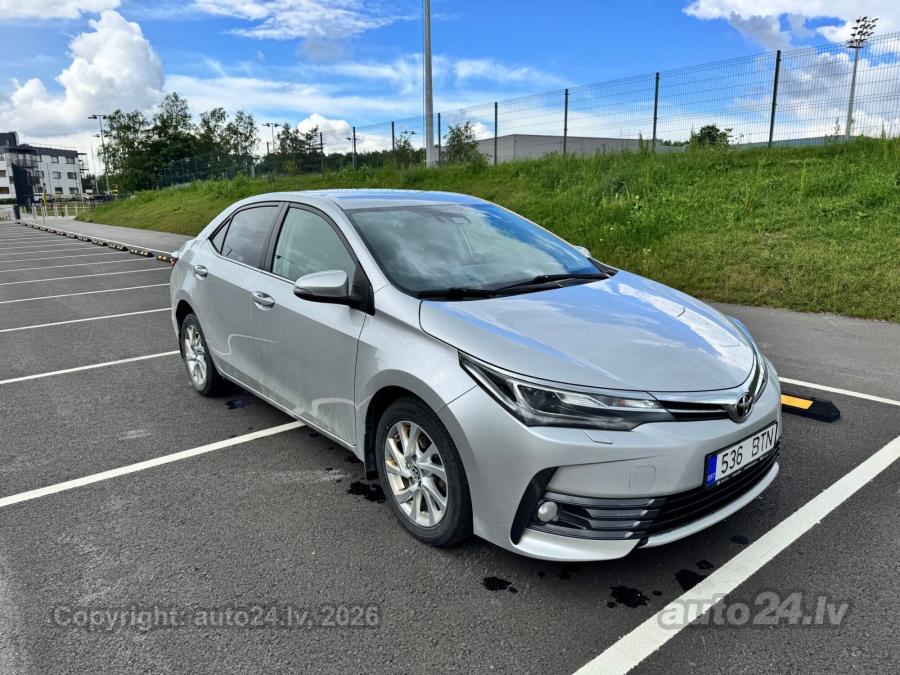 Pelēks Toyota Corolla 2017 Tallina, ar dzinēja tilpumu 1.60 L un nobraukumu 197 tūkst. km par 13000 €, foto 3 vietnē AUTOMOTO.COM.LV