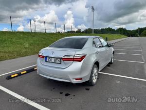 Pelēks Toyota Corolla 2017 Tallina, ar dzinēja tilpumu 1.60 L un nobraukumu 197 tūkst. km par 13000 €, foto 4 vietnē AUTOMOTO.COM.LV