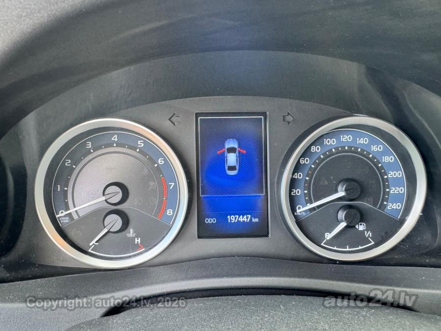 Pelēks Toyota Corolla 2017 Tallina, ar dzinēja tilpumu 1.60 L un nobraukumu 197 tūkst. km par 13000 €, foto 6 vietnē AUTOMOTO.COM.LV