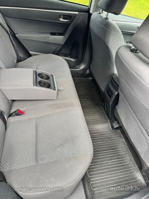 Pelēks Toyota Corolla 2017 Tallina, ar dzinēja tilpumu 1.60 L un nobraukumu 197 tūkst. km par 13000 €, foto 10 vietnē AUTOMOTO.COM.LV