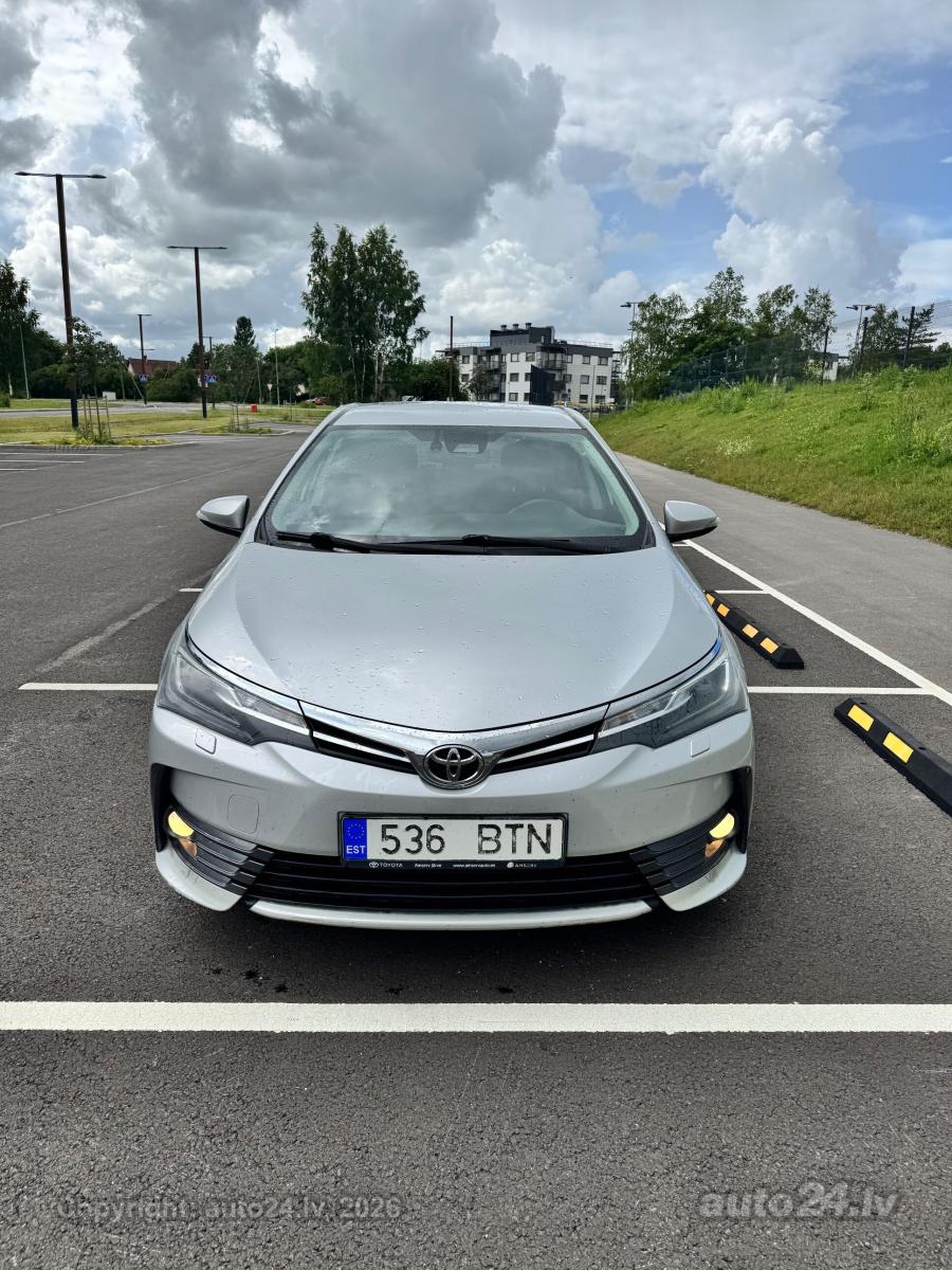 Pelēks Toyota Corolla 2017 Tallina, ar dzinēja tilpumu 1.60 L un nobraukumu 197 tūkst. km par 13000 €, foto 12 vietnē AUTOMOTO.COM.LV