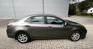 Grey Toyota Corolla 2017 in Riga, with an engine capacity of 1.60 L and mileage of 79 thousand km for 12000 €, photo 8 on AUTOMOTO.COM.LV