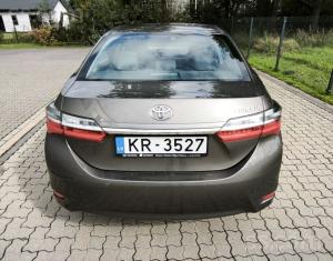 Grey Toyota Corolla 2017 in Riga, with an engine capacity of 1.60 L and mileage of 79 thousand km for 12000 €, photo 9 on AUTOMOTO.COM.LV