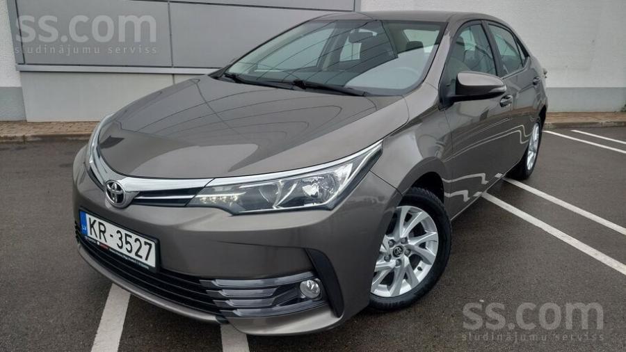 Grey Toyota Corolla 2017 in Riga, with an engine capacity of 1.60 L and mileage of 79 thousand km for 11990 €, photo 3 on AUTOMOTO.COM.LV